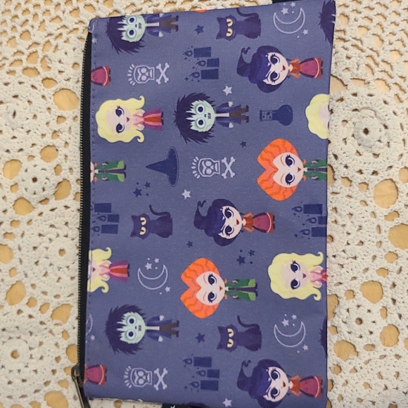 Loungefly | Bags | Loungefly Disney Hocus Pocus Chibi Characters Makeup ...